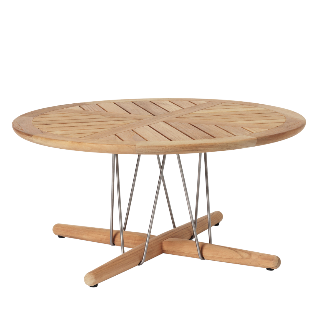 Carl Hansen & Søn E023 Embrace Outdoor Coffee Table | Batten Home